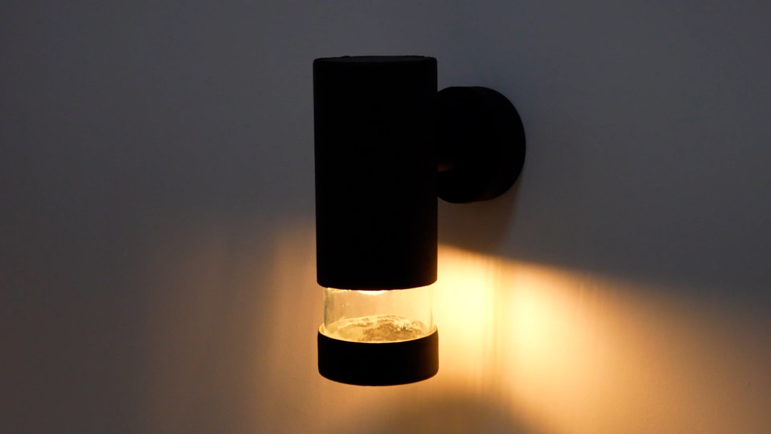 DIY Wall Lamp Made of Jar