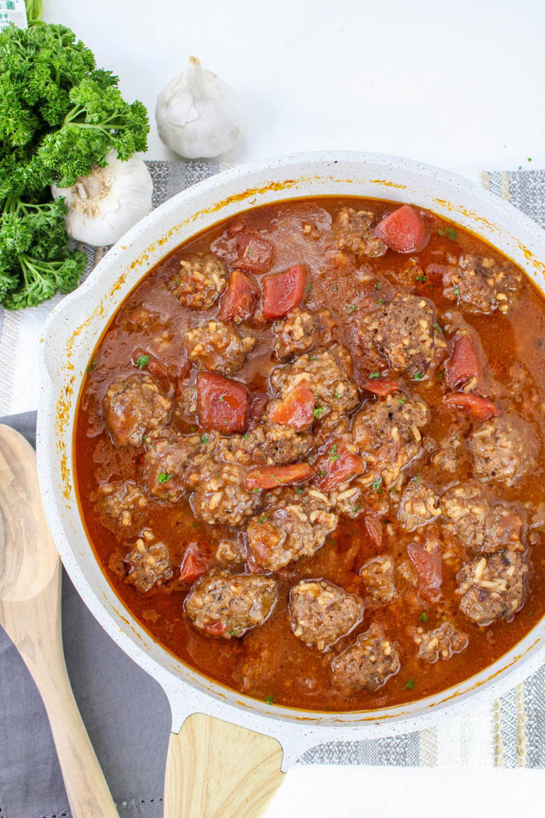 Porcupine Meatballs with Gravy