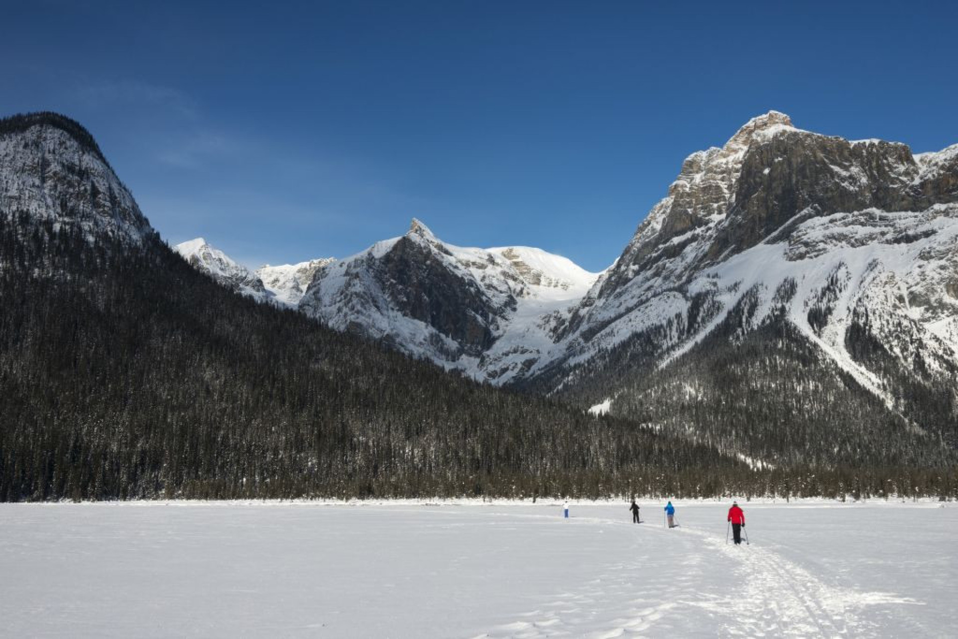 Discover Canada with these breathtaking hiking trails