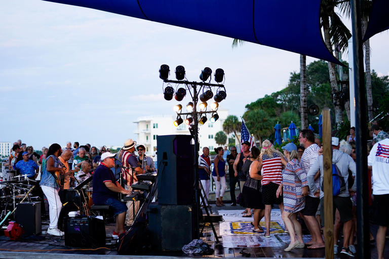 5 July 4th celebrations in Florida with fun, fireworks, live music