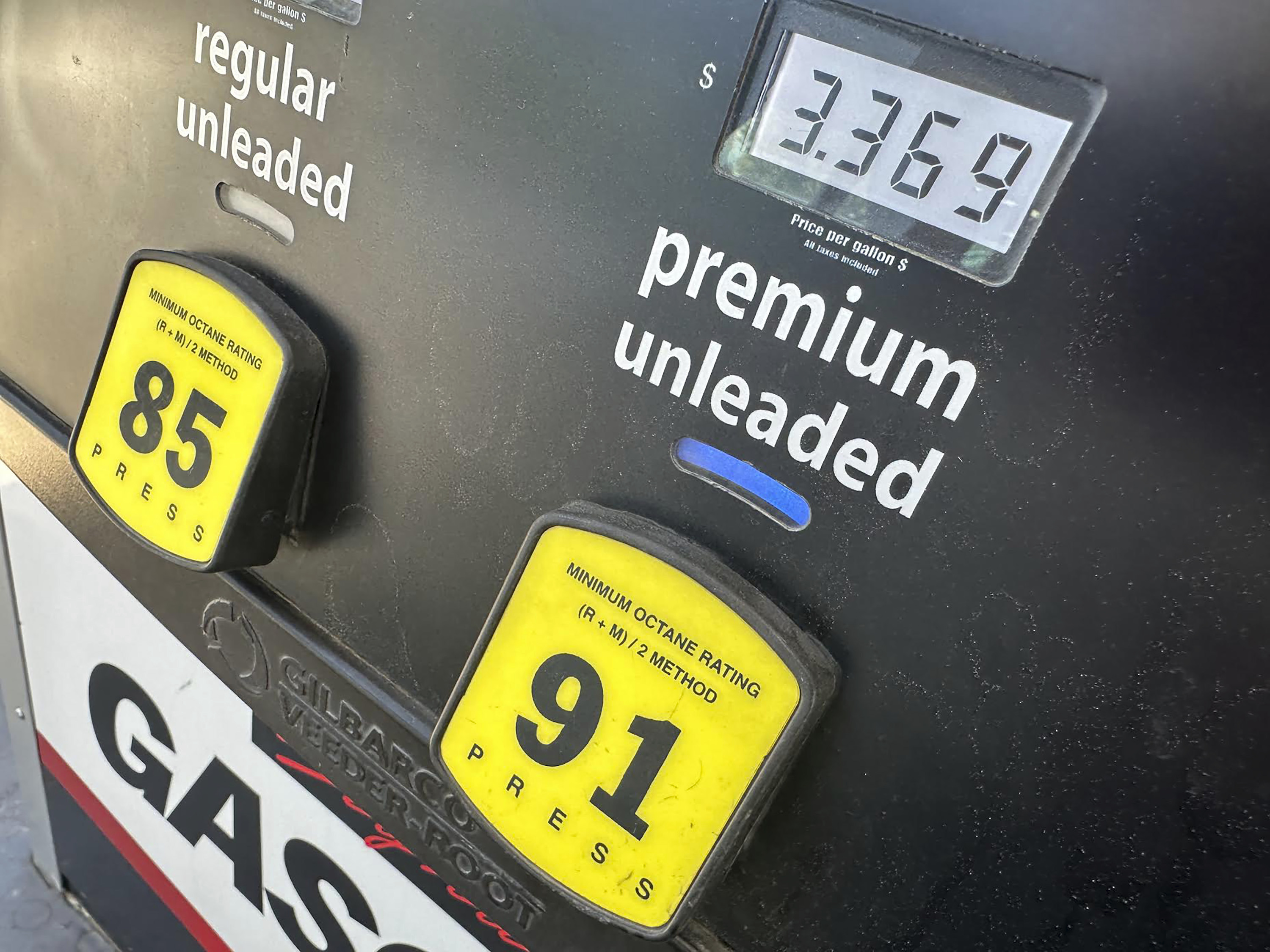 July 4: Gas prices hit lowest level since 2021