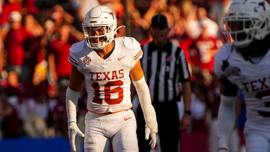 10 Texas Longhorns Featured on Dave Campbell's Football 2025 Preseason ...