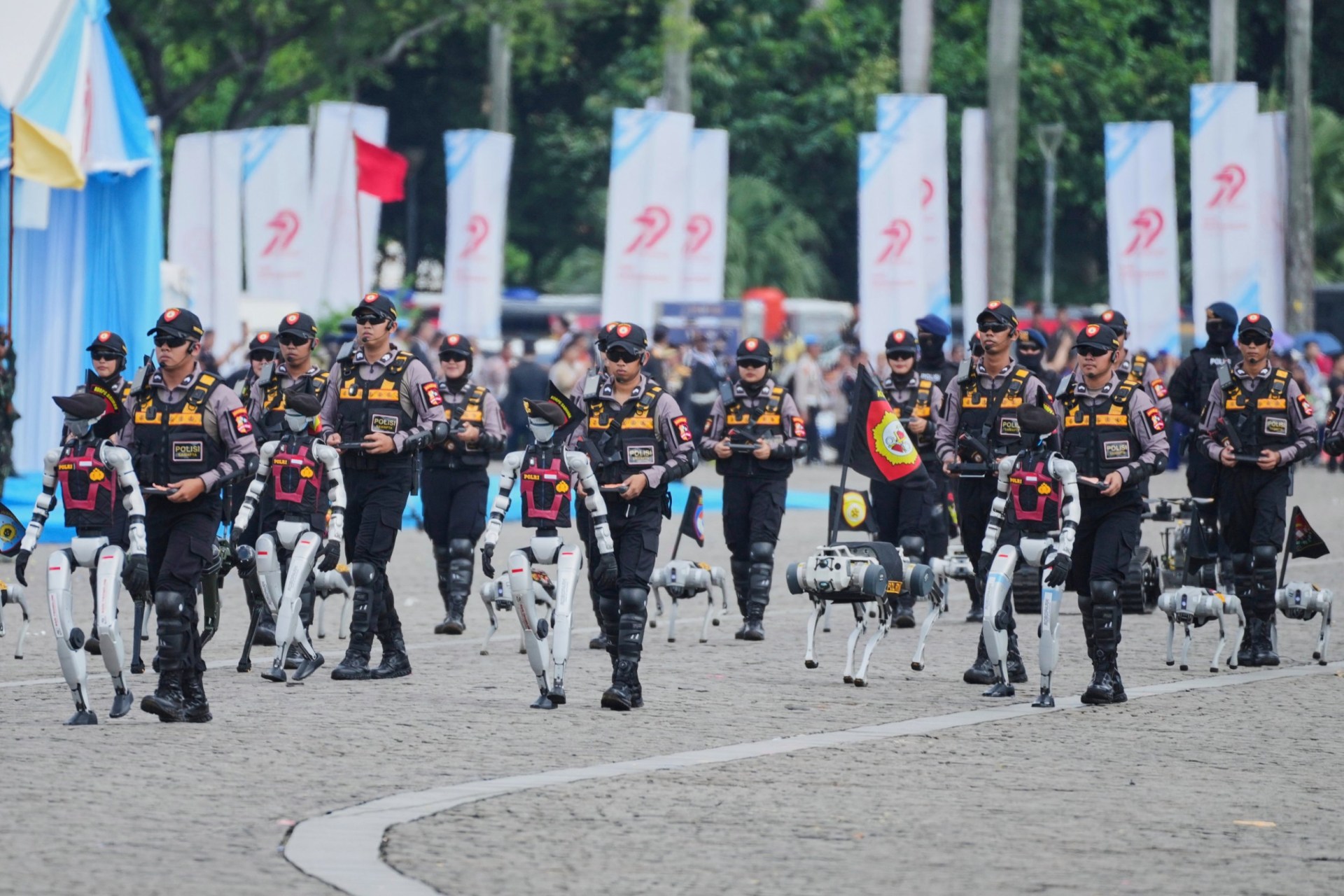 Indonesia unveils robot police force