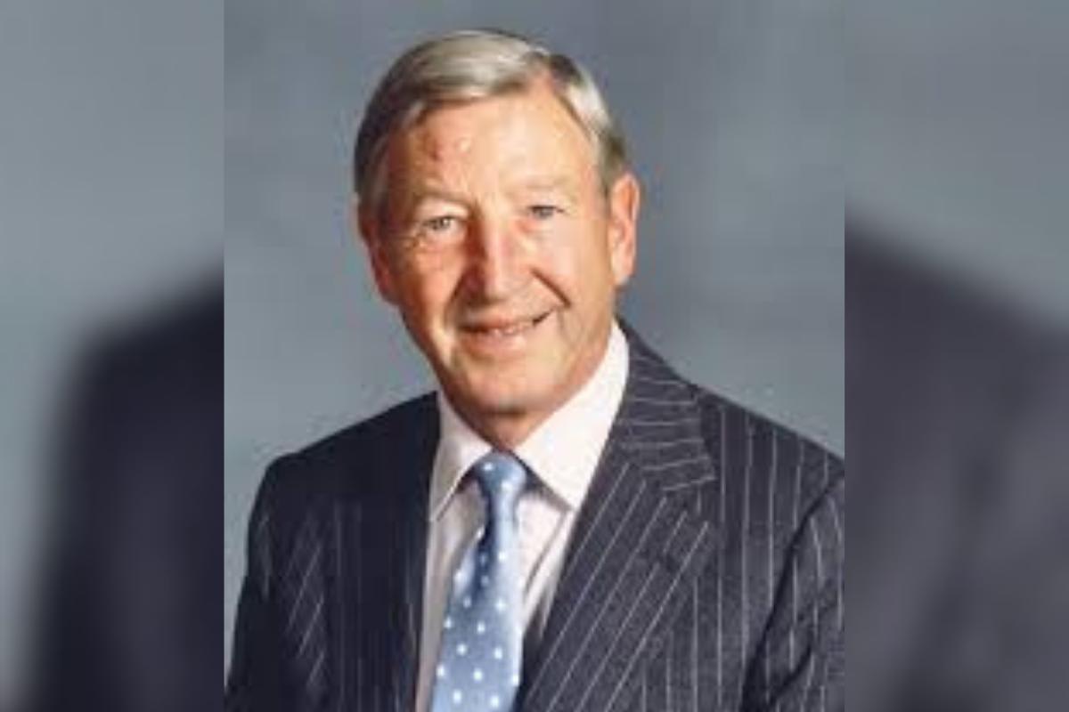 Veteran war reporter Sandy Gall dies at 97: The fearless voice who ...