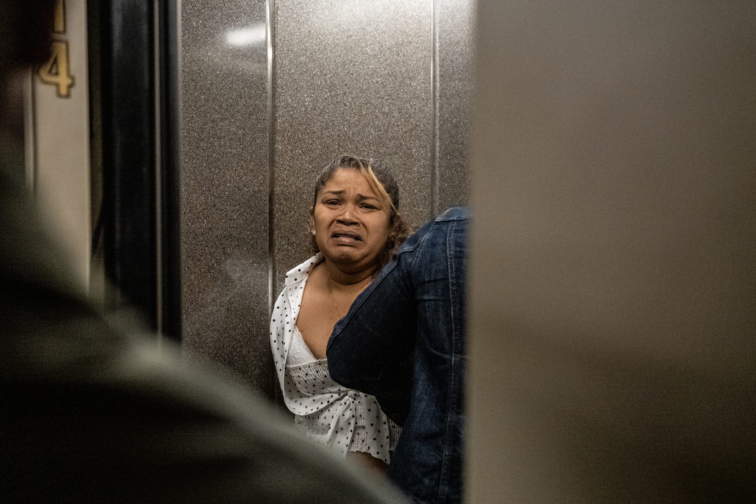 ICE in action: dramatic picture of deportation in the US