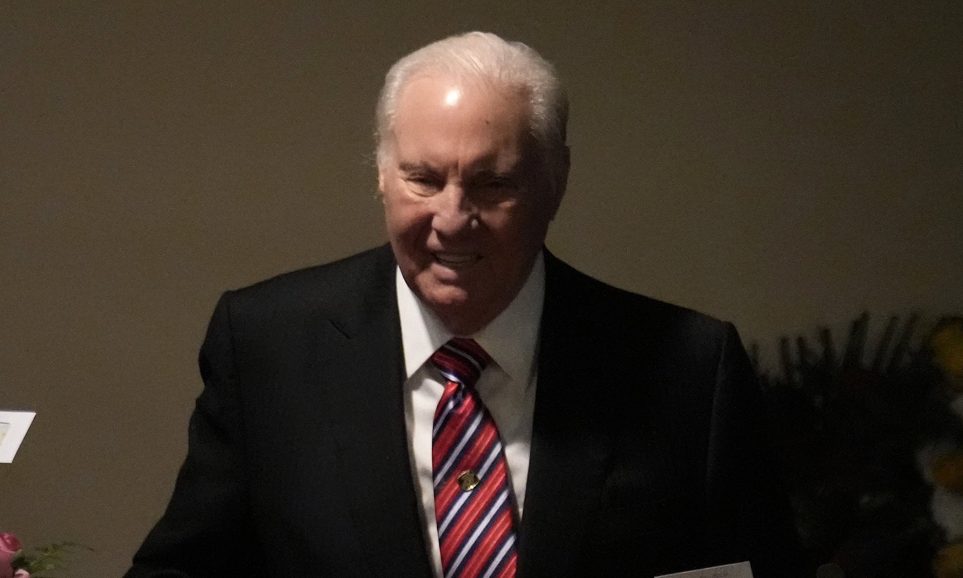 Famous televangelist Jimmy Swaggart dies at age 90