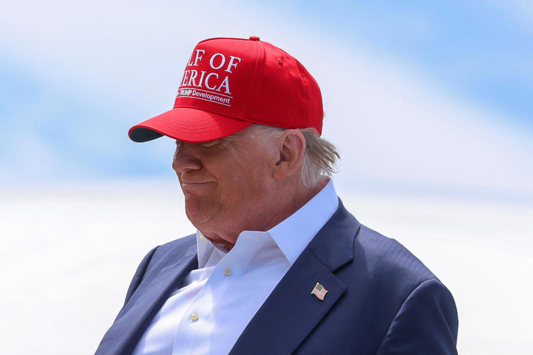 Live updates: President Trump's Alligator Alcatraz tour in Ochopee ...