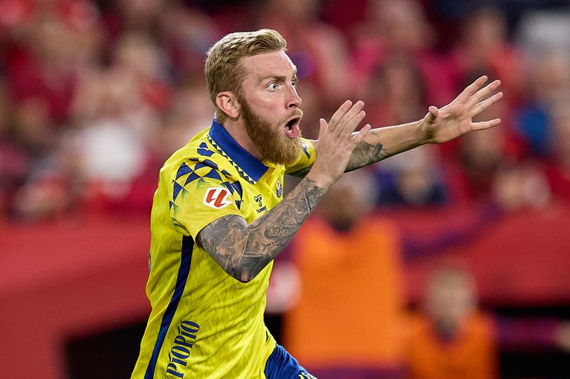 Chief publicly addresses Oli McBurnie links as Swansea City target's ...