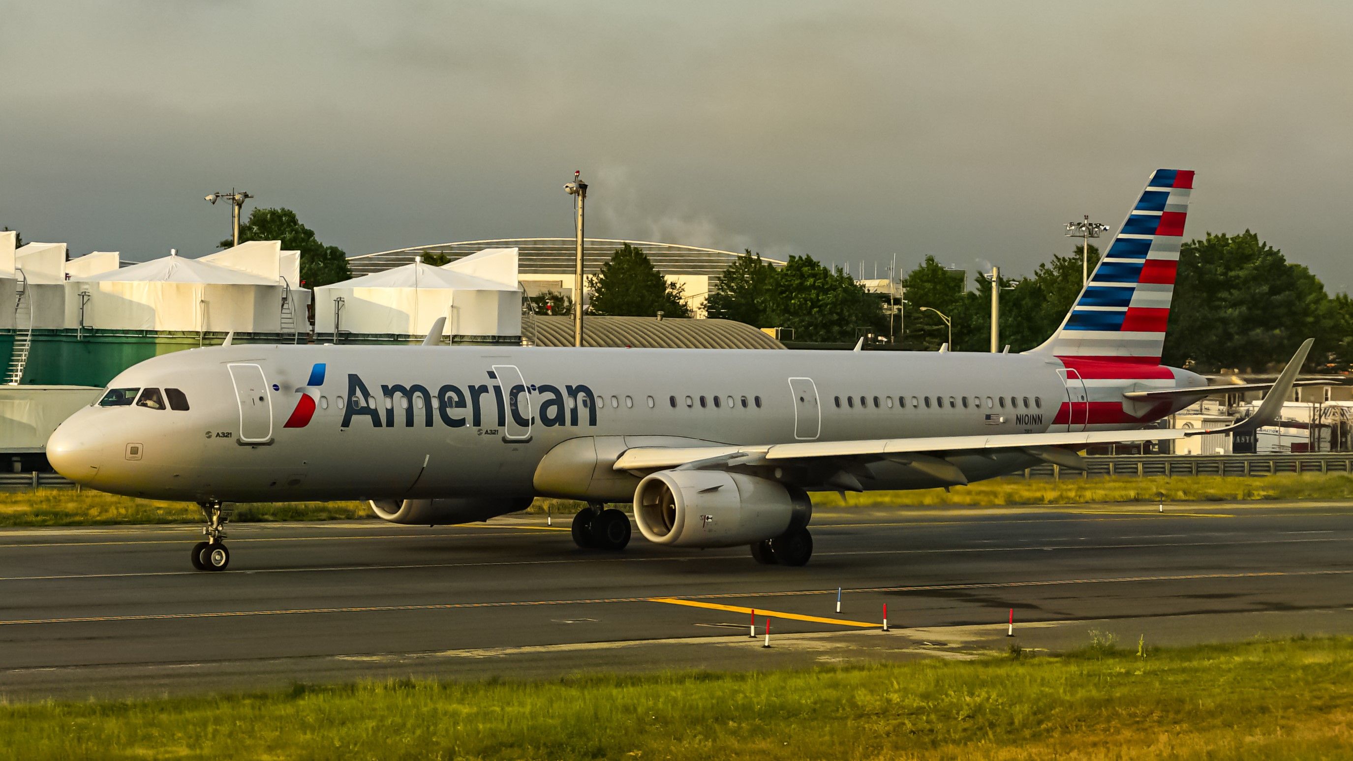 American Airlines Airbus A321 Returns To Service After Engine Issue ...