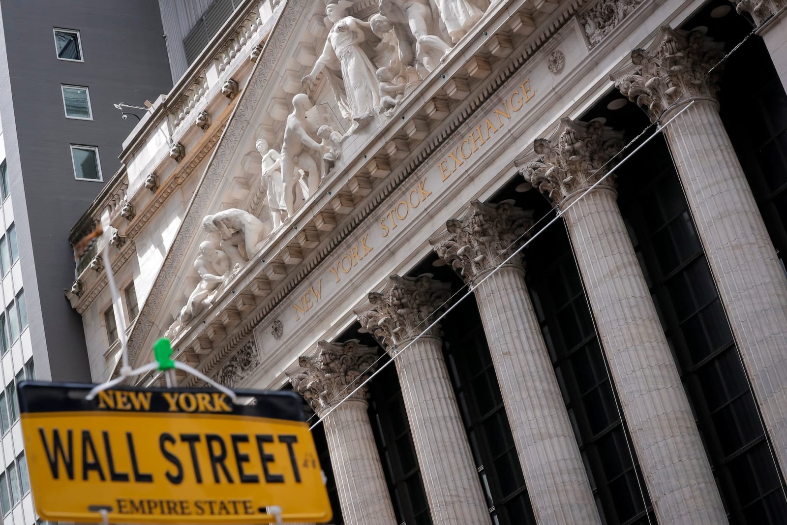 US Stock Market LIVE Updates: Stock futures slip as record-breaking ...