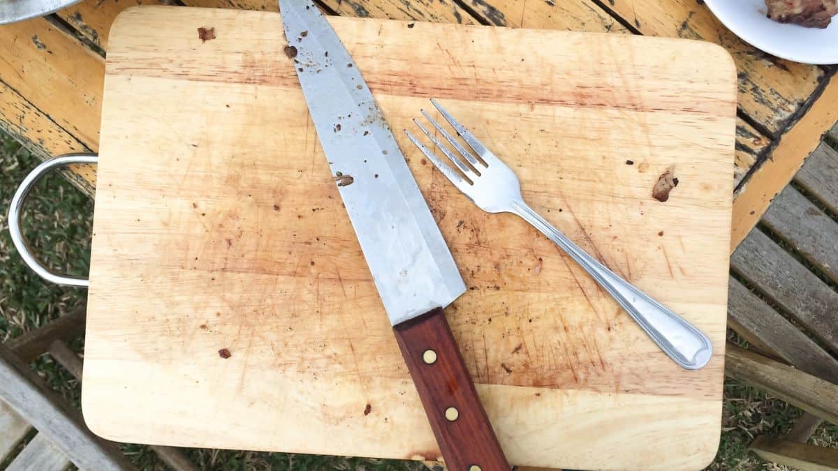 10 Everyday Cooking Habits That Compromise Food Safety