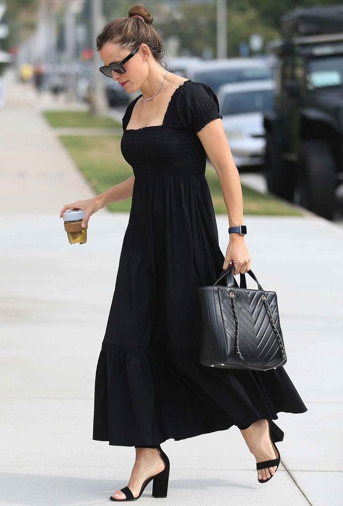 13 best chuck on dresses for women in their 40s, 50s and 60s who want ...