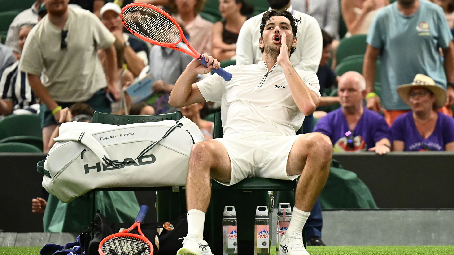 Boegeroep en protesten: Taylor Fritz' woede-uitbarsting op Wimbledon ...
