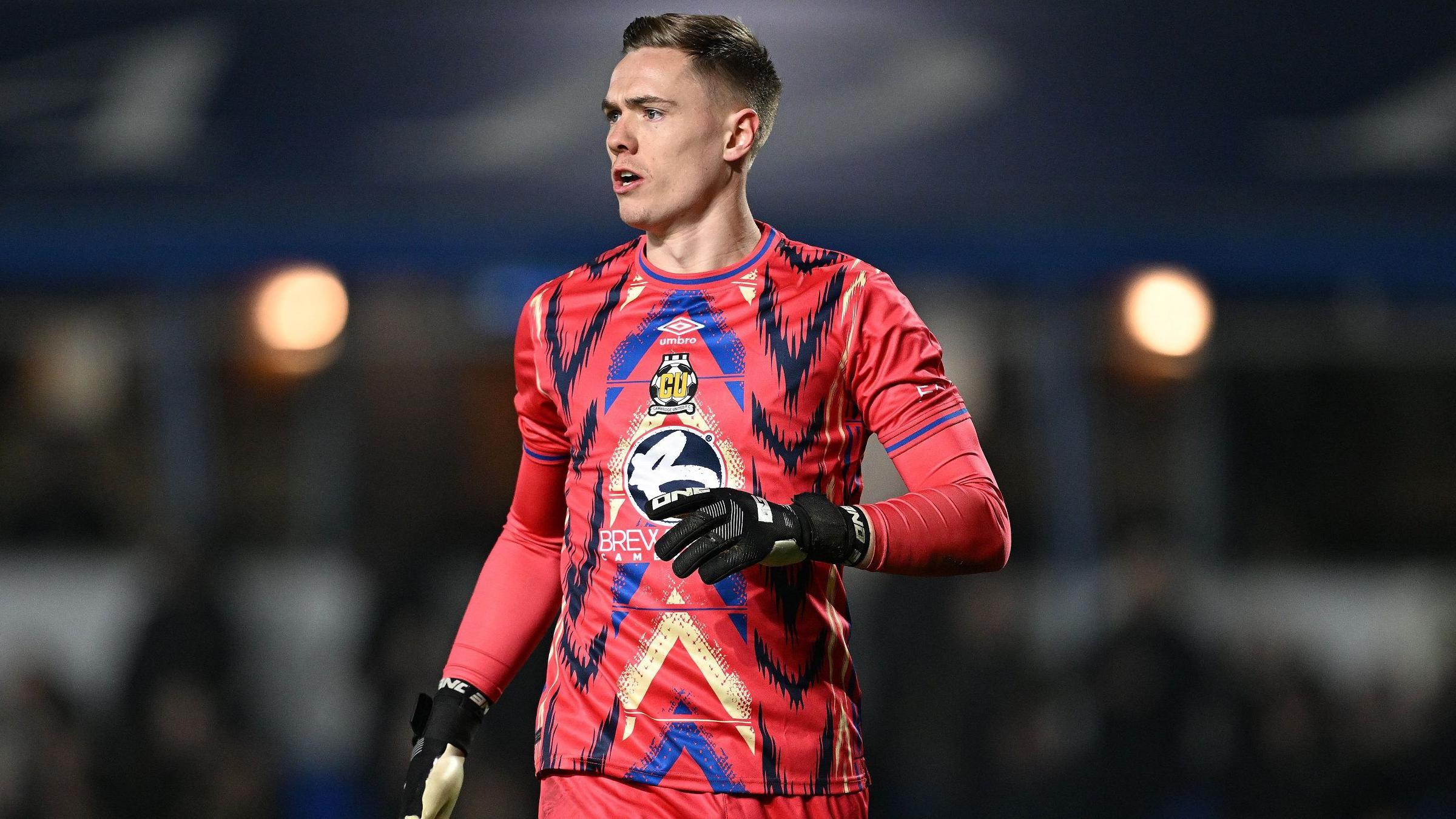 Sunderland keeper Bishop joins AFC Wimbledon