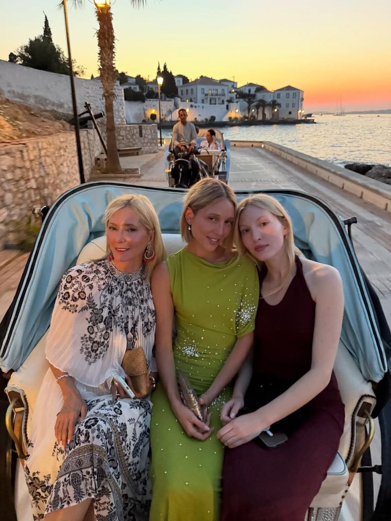 Charlene de Mónaco estrena un vestido de flores que le fichó a Marie ...