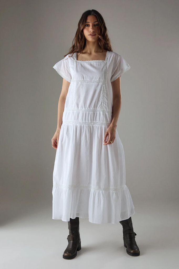 13 best chuck on dresses for women in their 40s, 50s and 60s who want ...