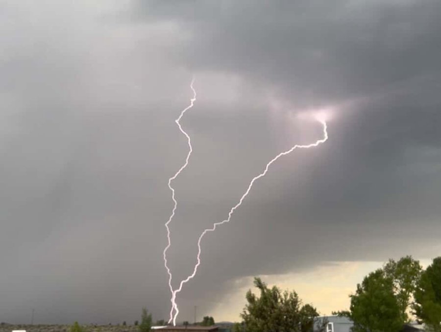 Thunderstorms increase fire concerns in Eastern Oregon