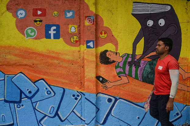 The surprising ways social media can impact your teen The surprising ways social media can impact your teen
