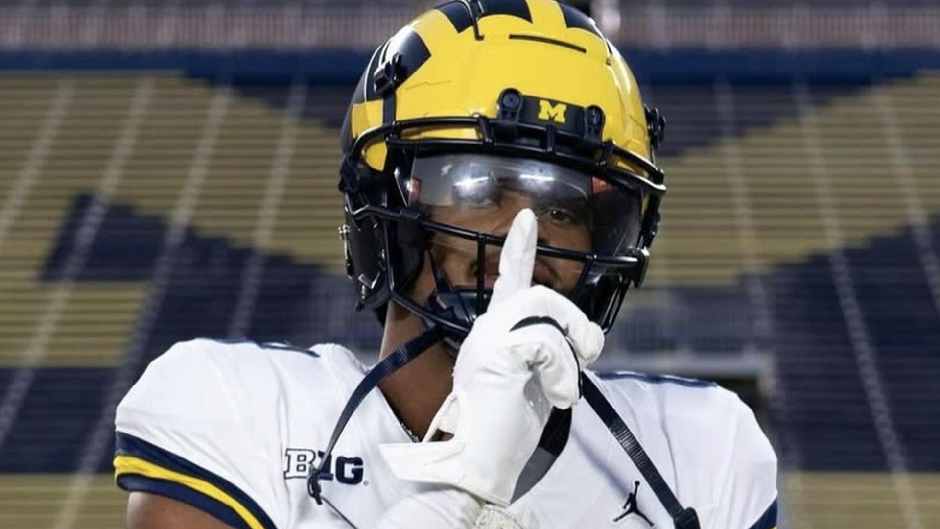 2026 four-star edge rusher Julian Walker commits to Michigan Football