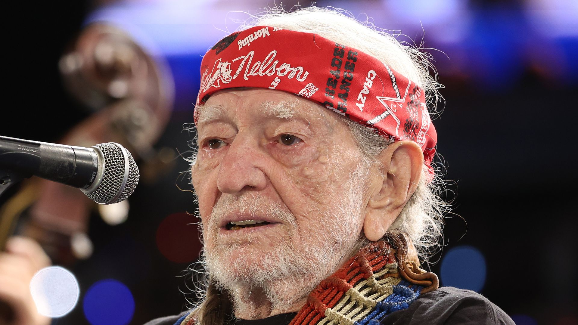 Willie Nelson's fans express overwhelming concern as he issues apology ...