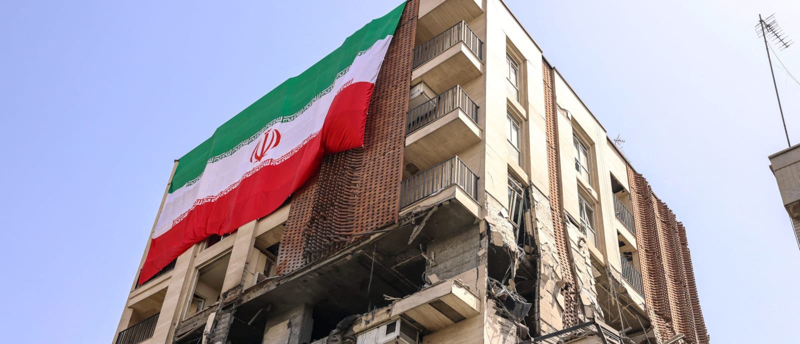 Suspected Iranian Spy Arrested For Allegedly Sizing Up Jewish Terror ...