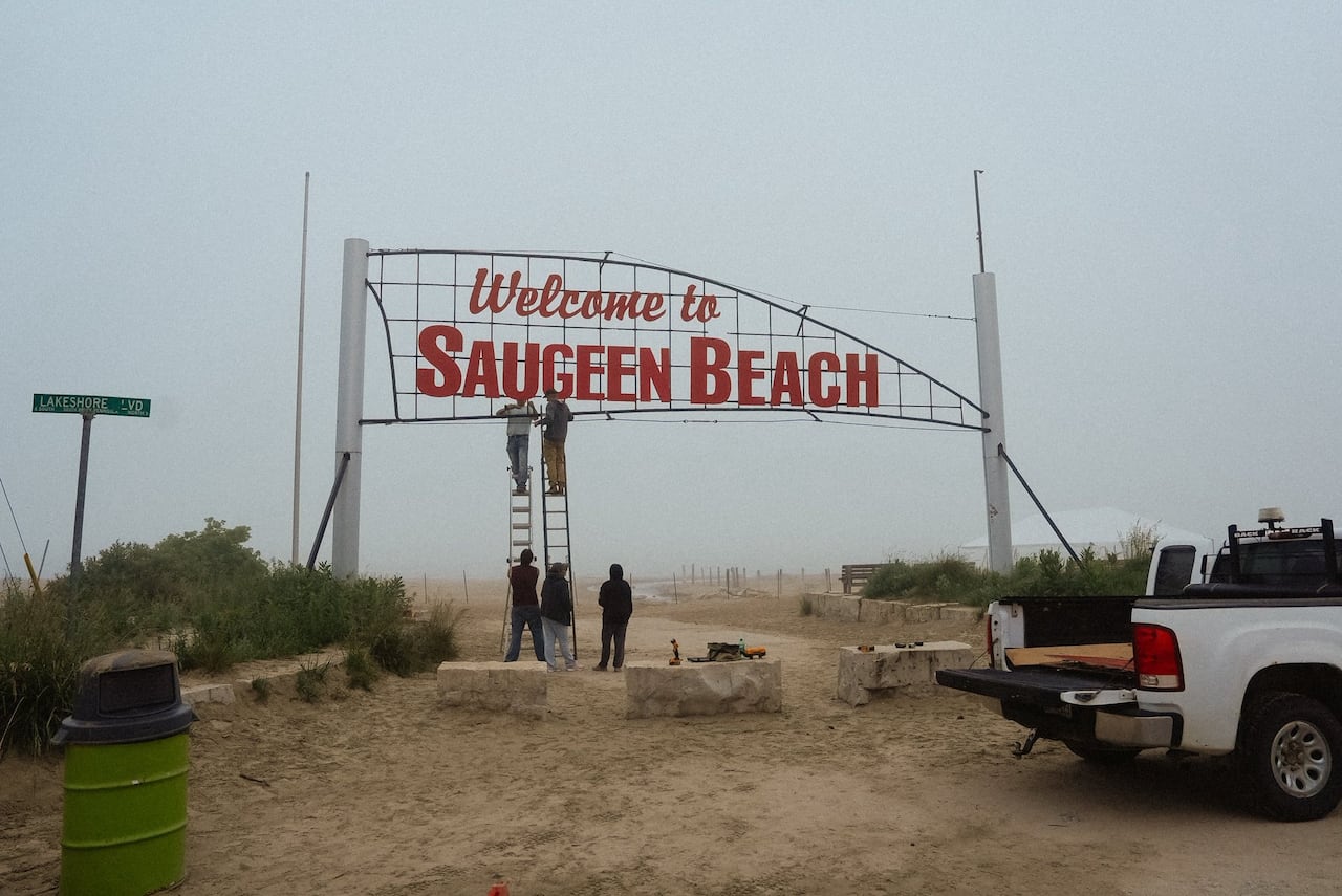 Iconic Sauble Beach welcome sign changed to reflect First Nation ownership