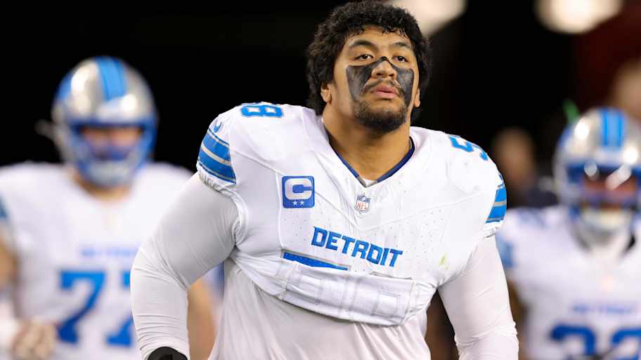Protector Of The Year Betting Odds: Detroit Lions Penei Sewell Favorite ...