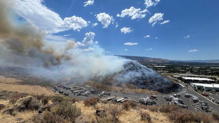 Barron Fire burning in Huffaker Hills in southeast Reno: What we know