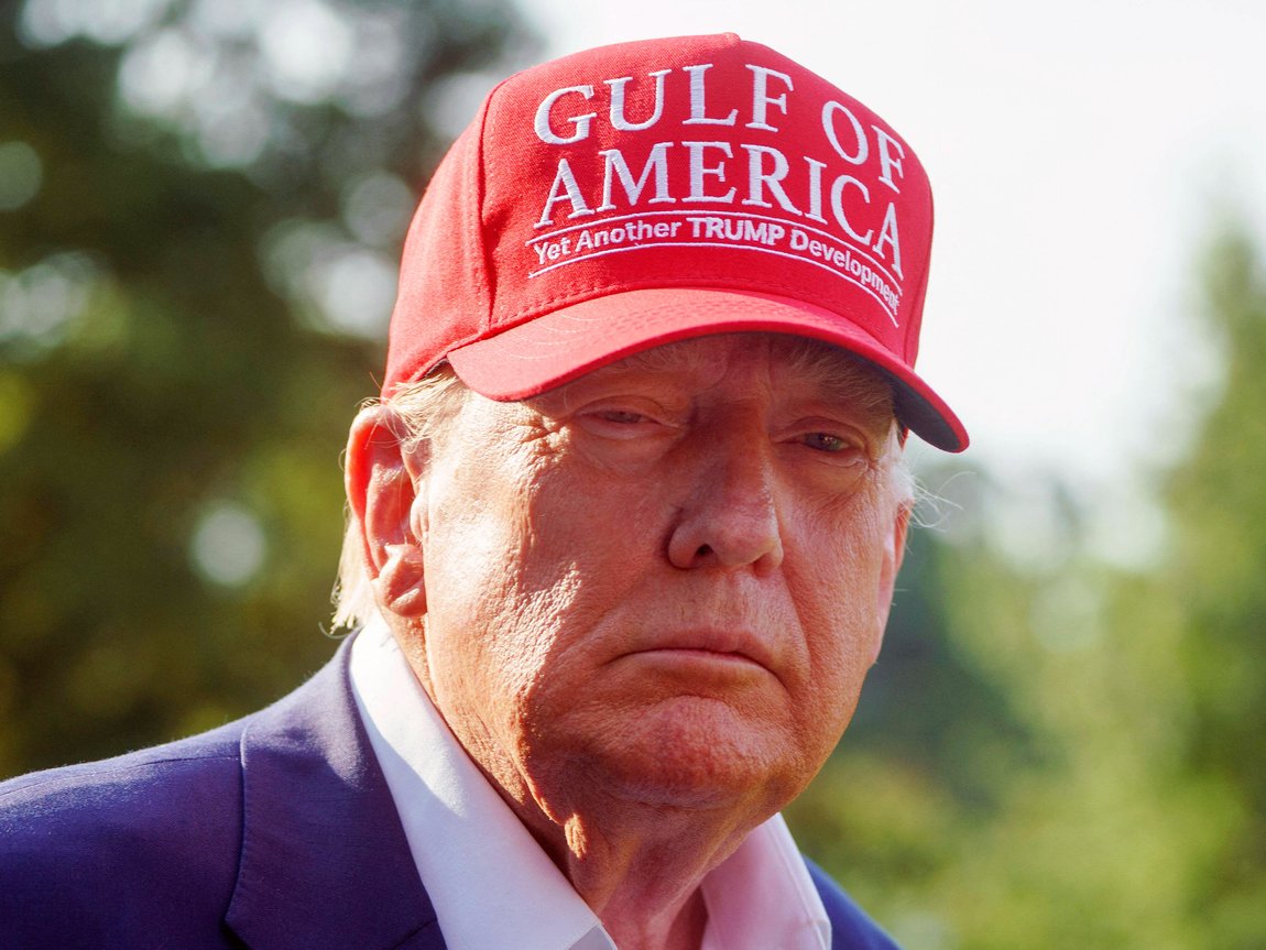 Donald Trump as Superman: Massive criticism of new AI image