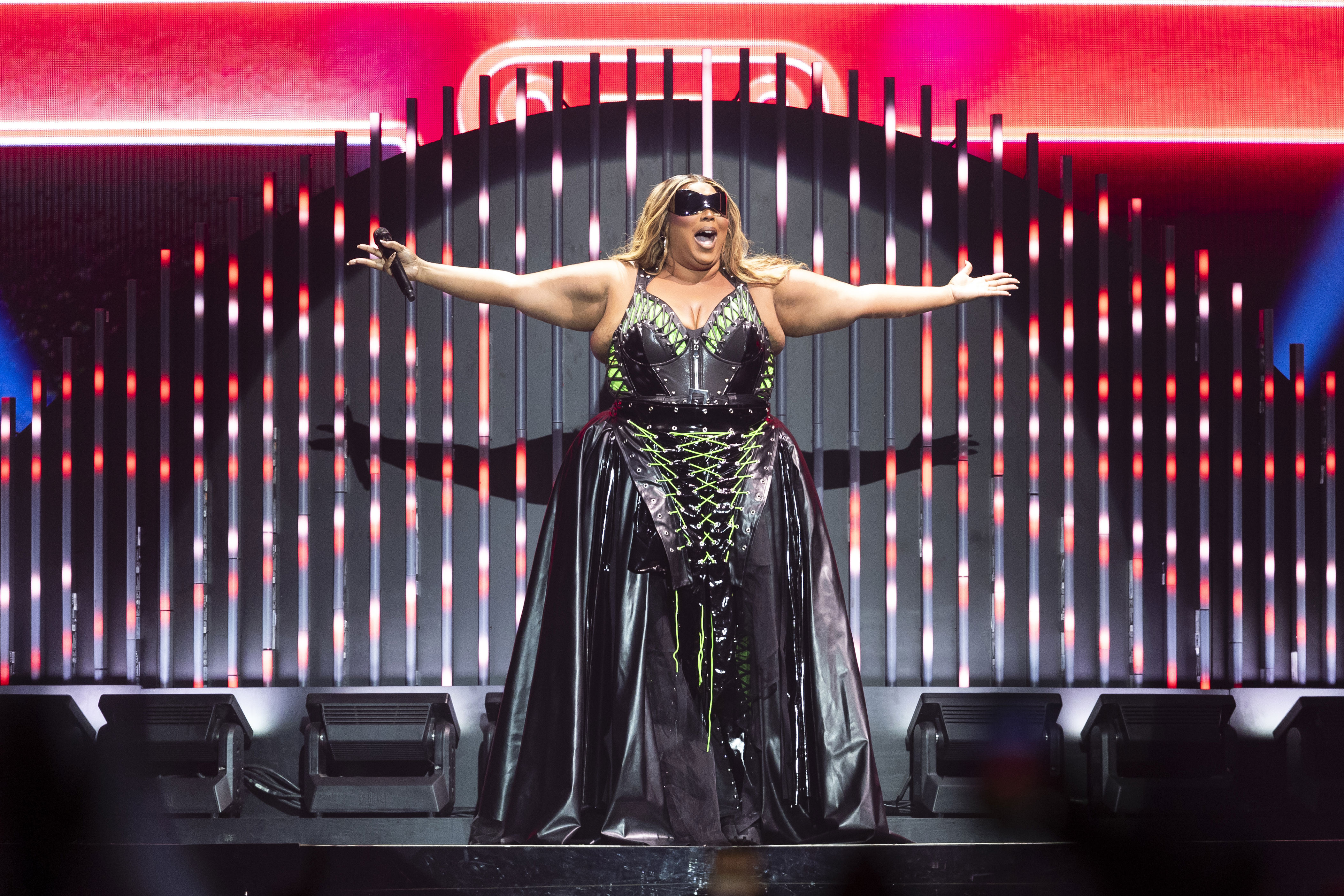Lizzo says she was deeply depressed and 'very paranoid and isolated ...