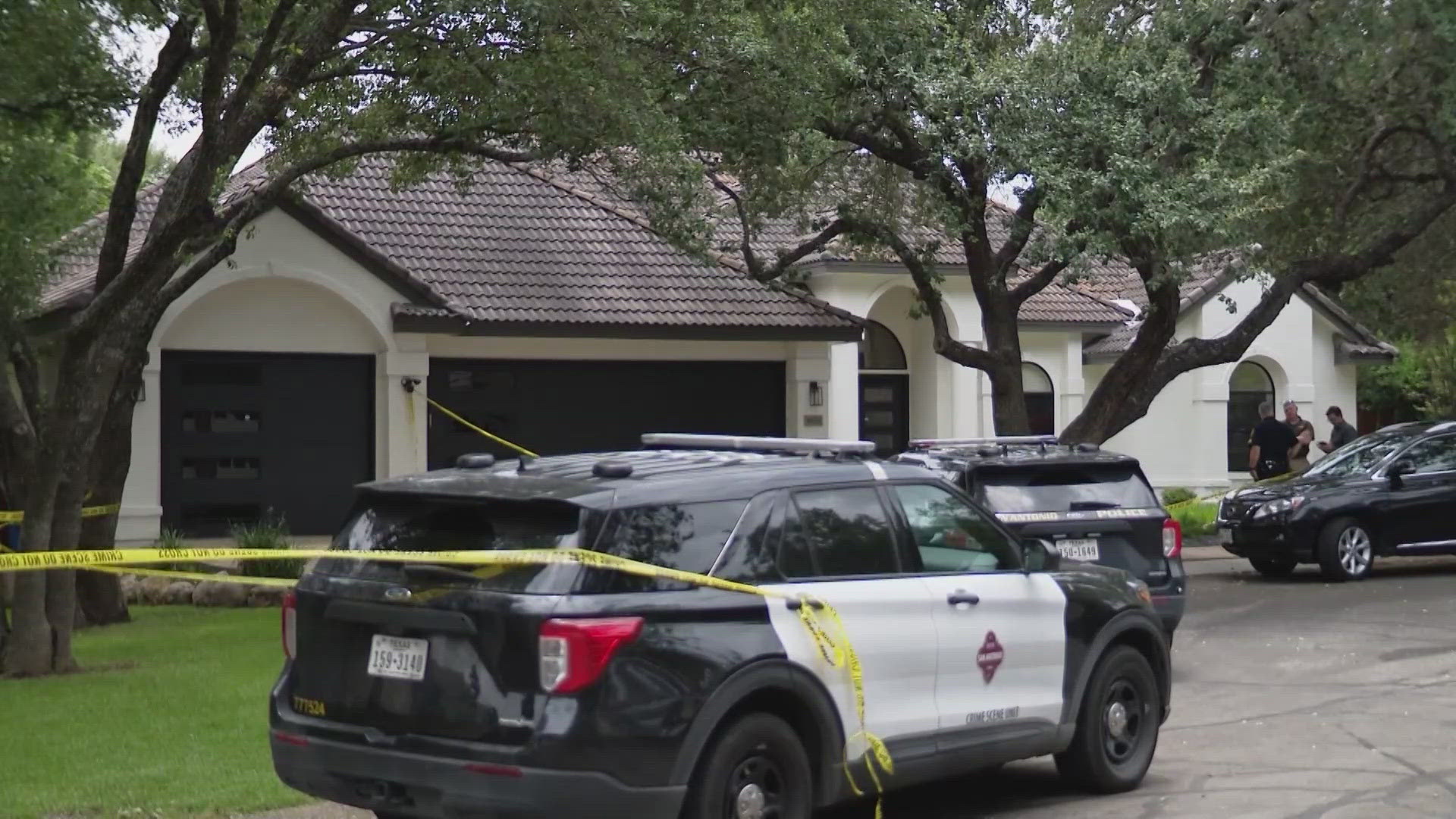 SAPD: 79-year-old man found stabbed to death inside Stone Oak home