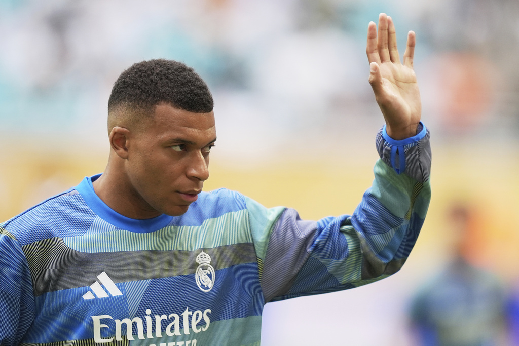 Kylian Mbappé makes his Club World Cup debut in Real Madrid's win over ...