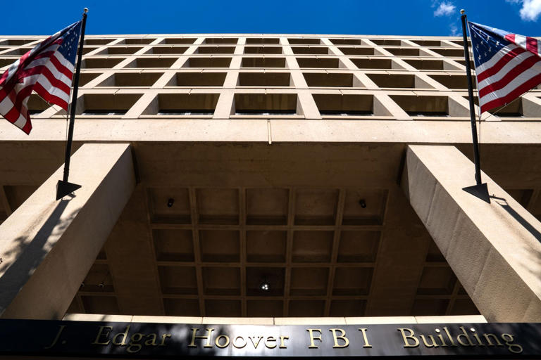 Trump ditches plans to move FBI out of DC and is instead ready to house ...