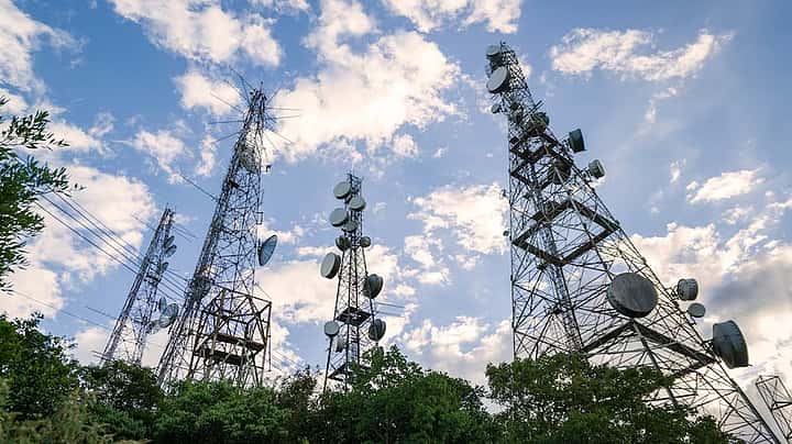 Jio Delivers Speed, Airtel Wins On Voice—TRAI Drive Test Reveals Gaps ...