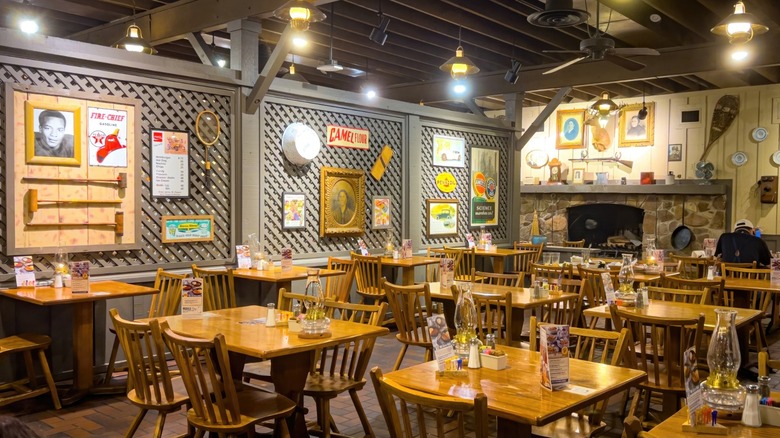 Cracker Barrel Is Unrecognizable After The Chain Modernizes Its Iconic Look