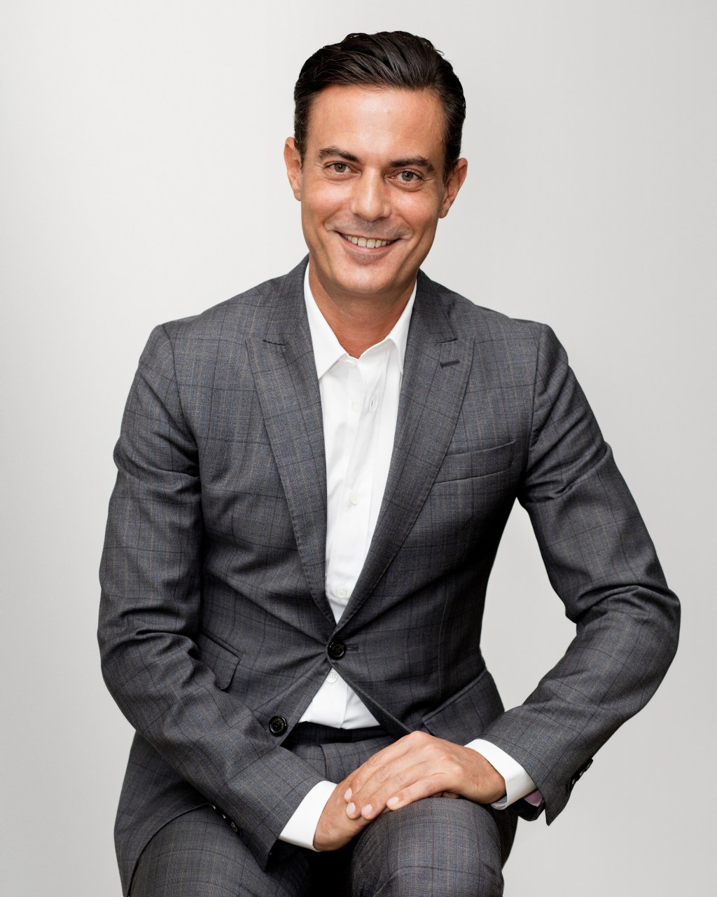 Dsm-firmenich Names Jonathan Simon President of Fine Fragrance