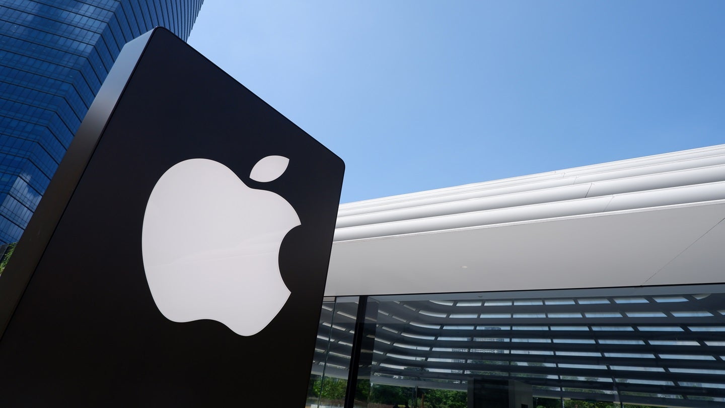 Apple reportedly exploring third-party AI to revamp Siri