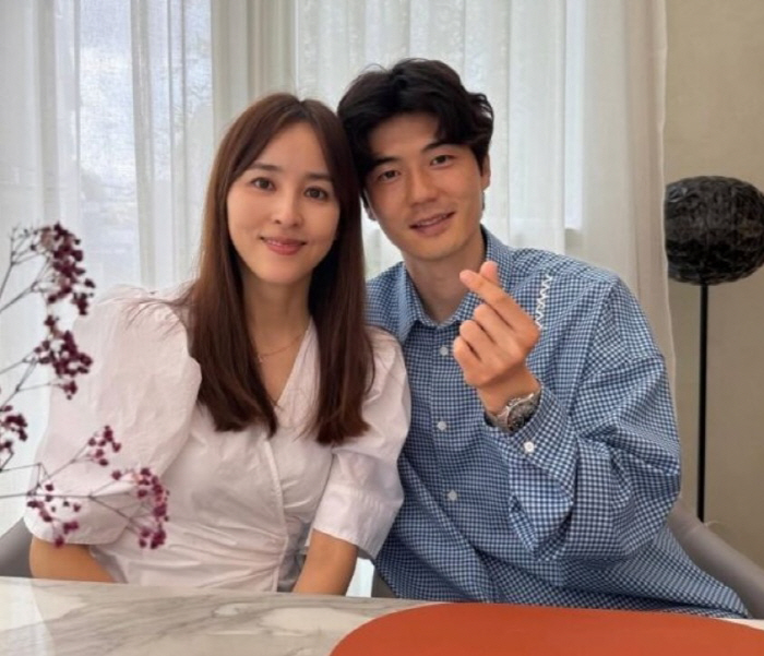 'Daddy like a constant fool' Han Hye-jin ♥ Ki Sung-yong celebrates his ...