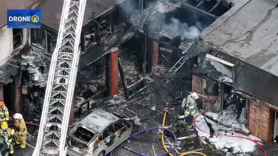 2 apartments destroyed, several businesses damaged in Green Tree fire
