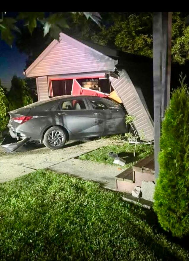 ‘Traumatized’: Police pursuit ends with crash into Perrysburg Township ...