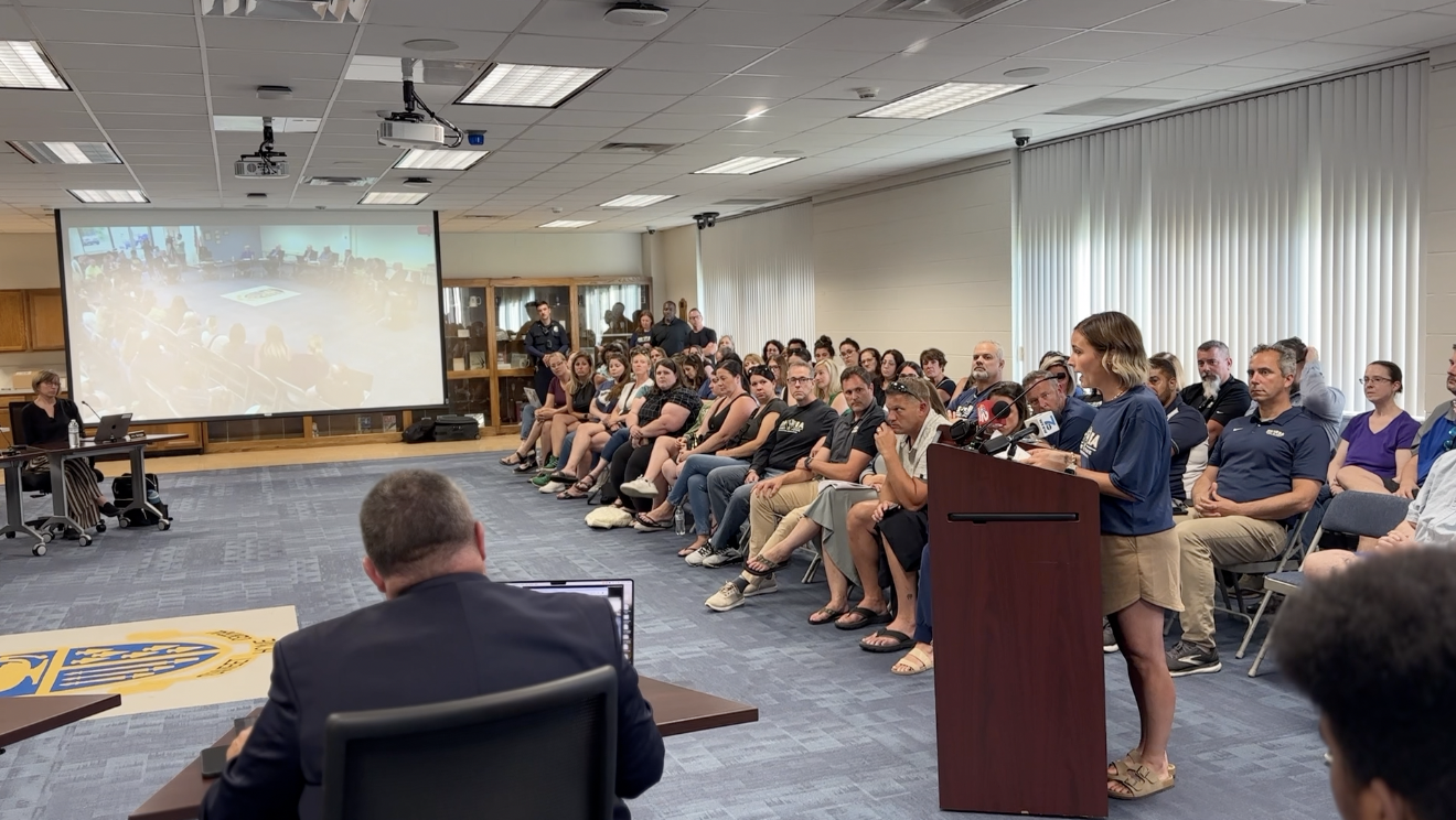 Sweet Home educators vote 'no confidence' in district leadership