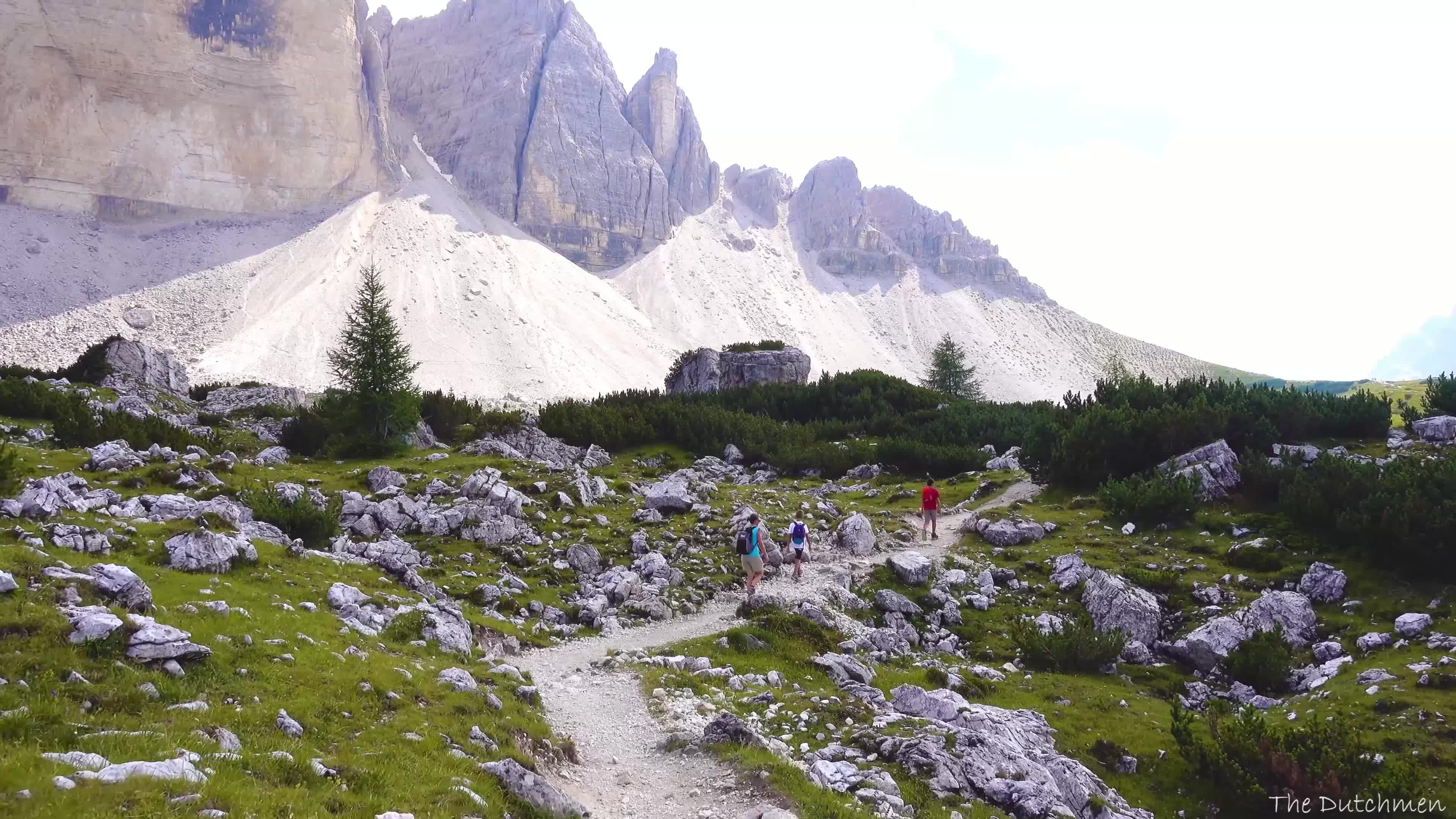 Tre Cime di Lavaredo – Italy’s Dolomite Mountains Walk Tour (4K)