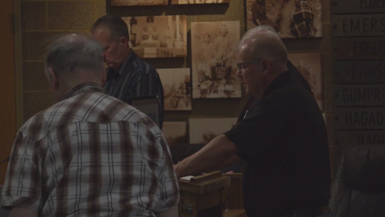 First responder leads prayer, moment of silence for fallen firefighters ...