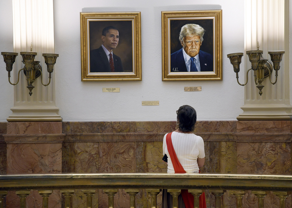 New Trump portrait donated by White House hangs in Colorado Capitol ...