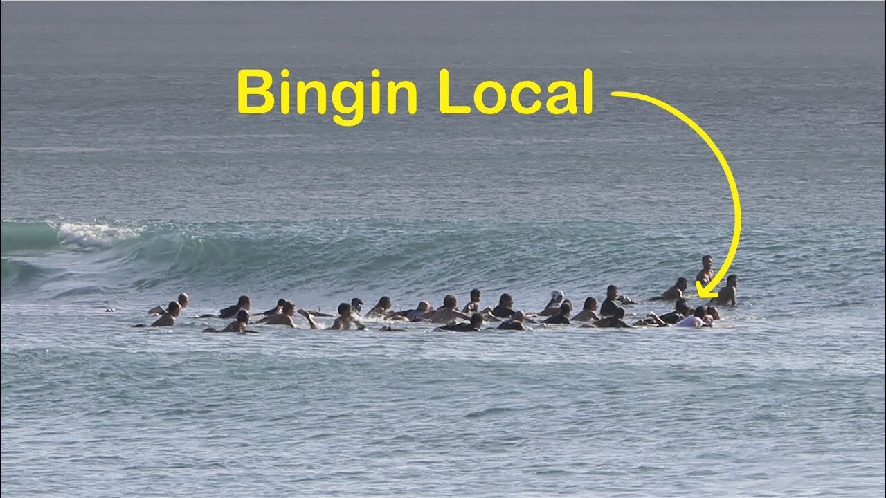 Local Shredder Cut Through The Crowd (opening Scene) - Bingin