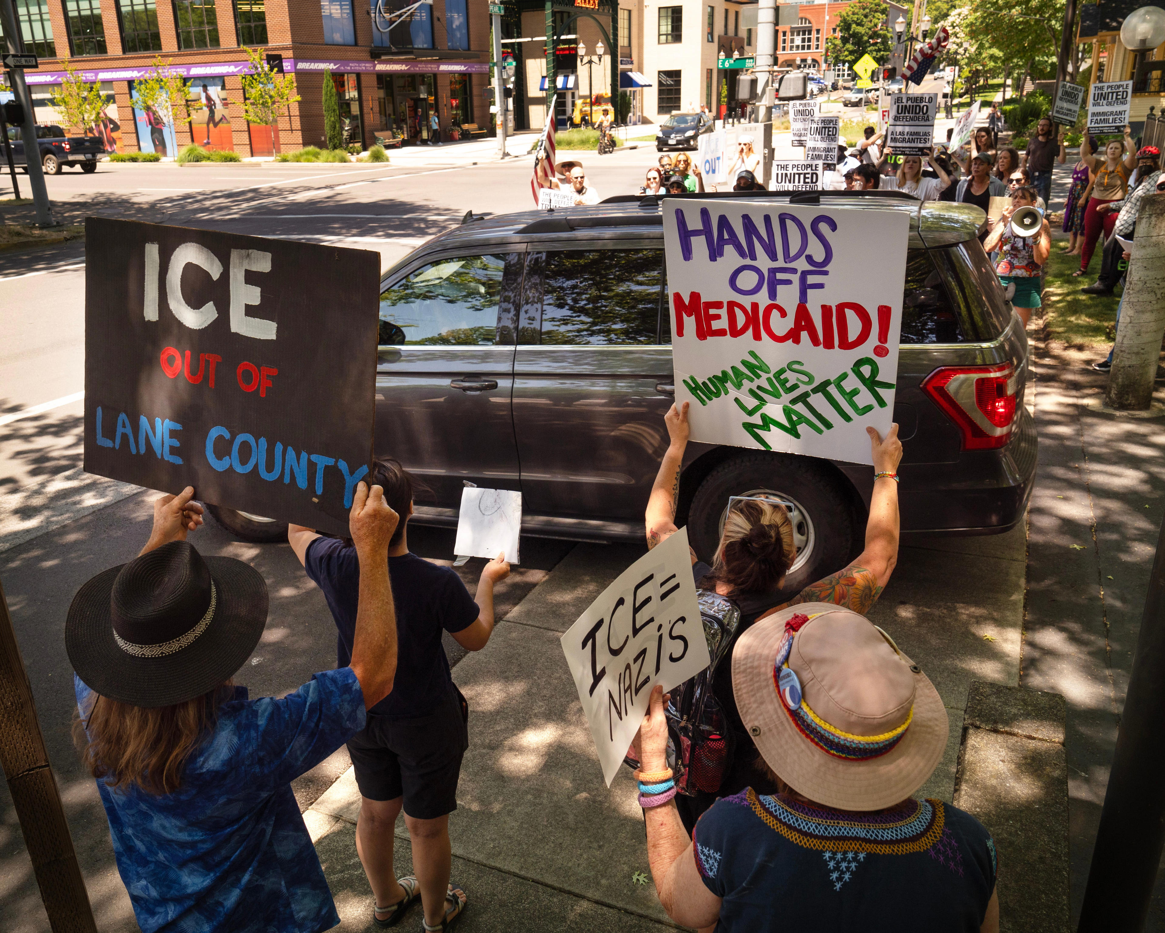 SUV drives through crowd at Eugene Federal Building during ICE protest