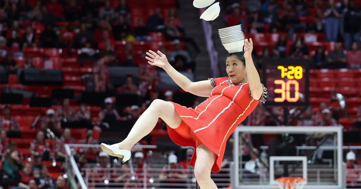 Beloved halftime act Red Panda suffers scary injury after fall from ...