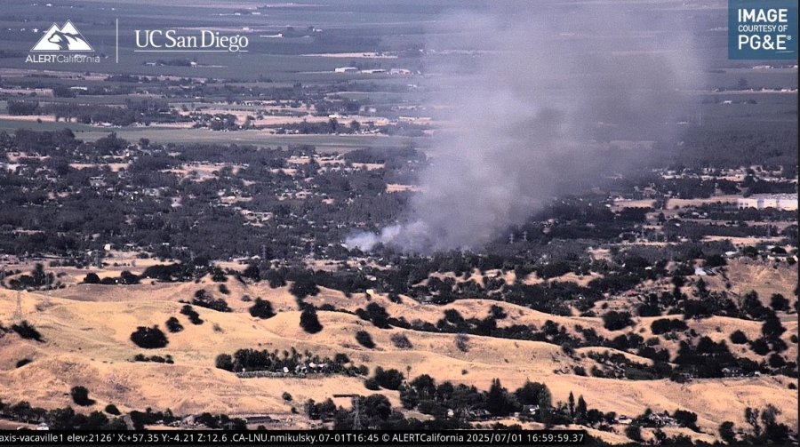 Structures threatened as crews battle wildfire near Vacaville