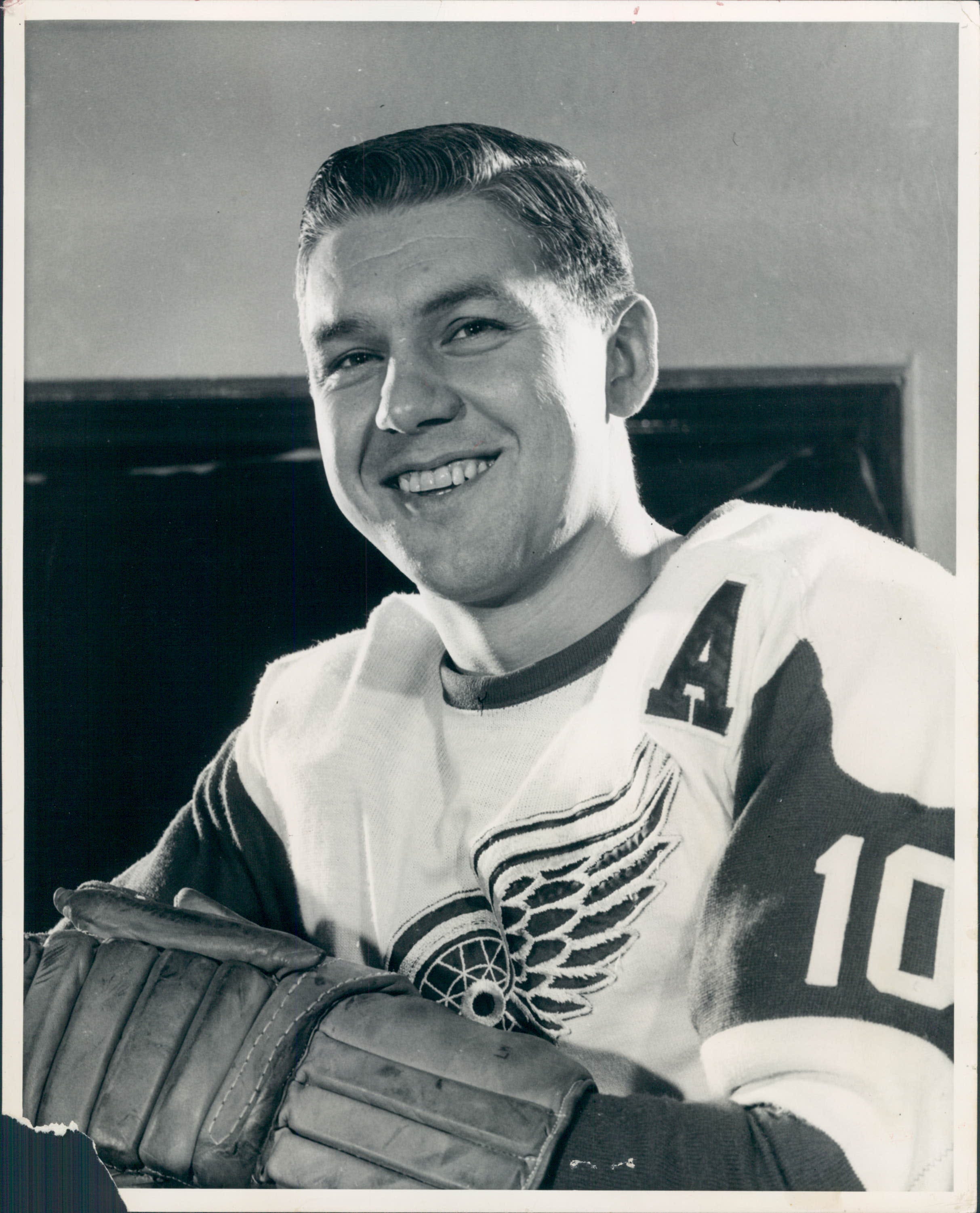 Alex Delvecchio dies at 93: Detroit Red Wings great had magic touch on ...