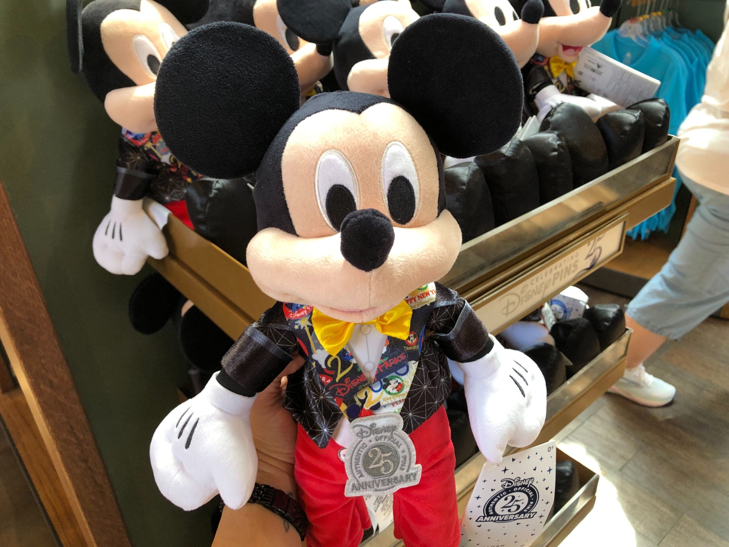 New Mickey Pin Trading 25th Anniversary Plush at Walt Disney World